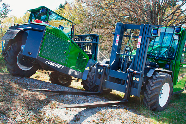 Maastotrukki Combilift Combi RT (diesel, 1500-3000 kg) – Finnsiirto